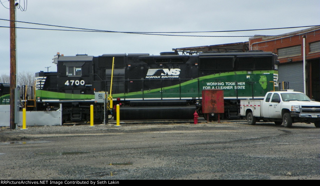NS 4700